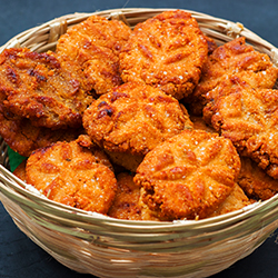 Bihari Thekua - FoodiaQ