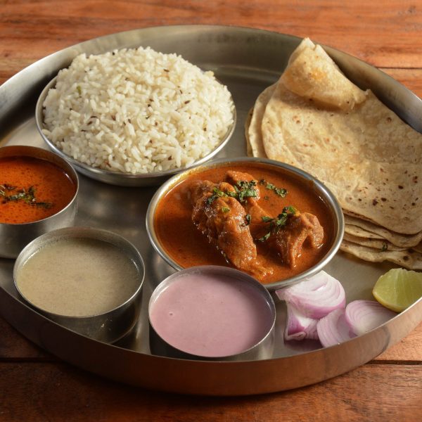 Malvani Komdi Vada & Chicken Curry – Foodiaq