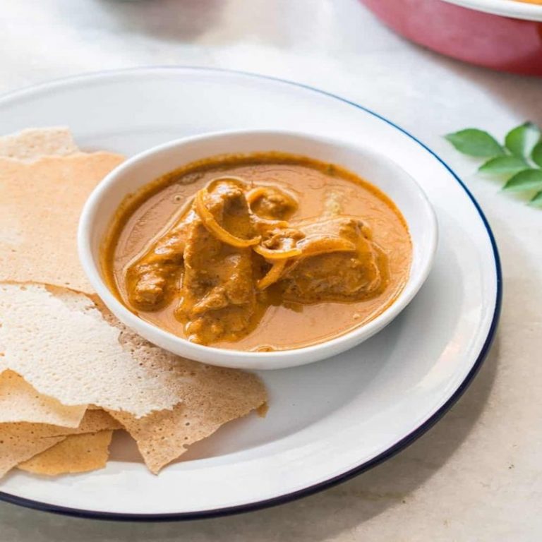 Chicken Gassi & Kori Roti - FoodiaQ