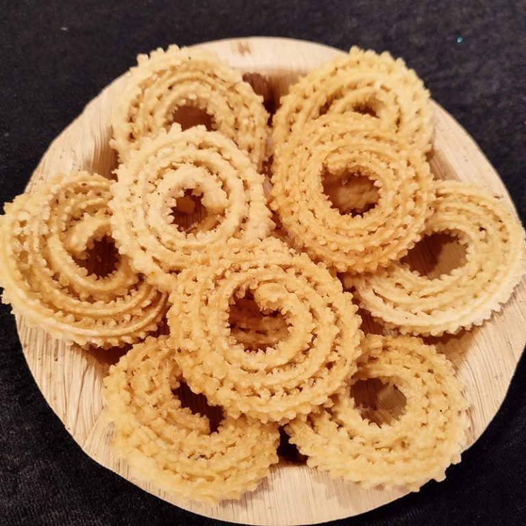 Rice Chakri - FoodiaQ